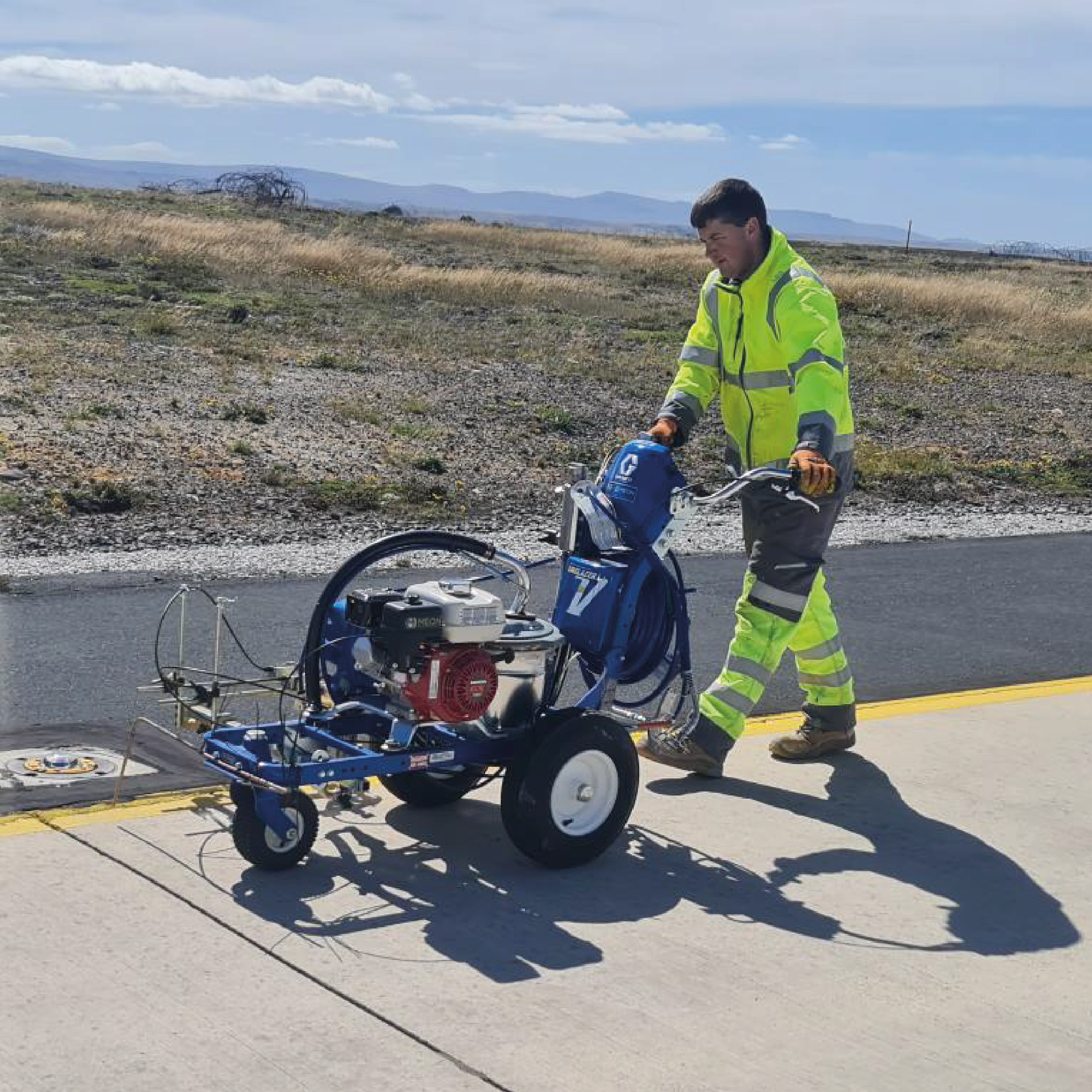 Graco LineLazer V 5900 Line Marking Machine – Meon-UK